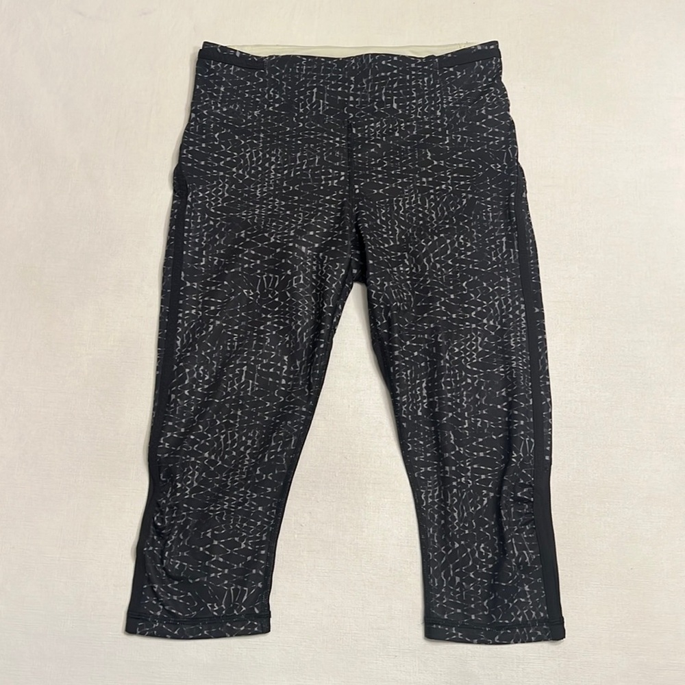 Lululemon Real Quick Crop Samba Snake Battleship Blac… - Gem